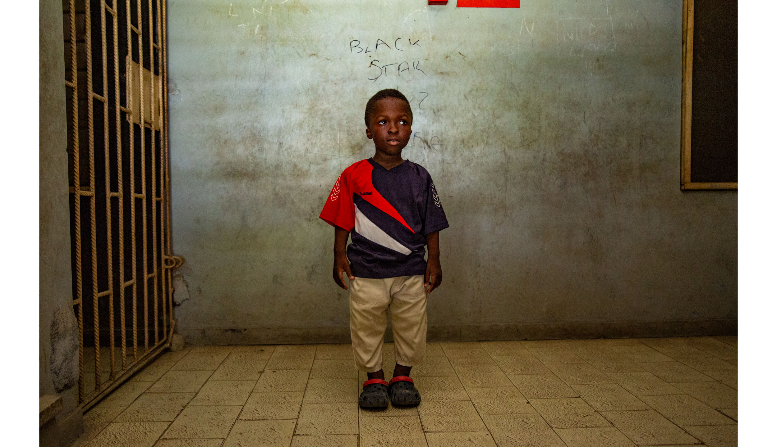 Beyond 4FT 10IN – Adetona Visuals